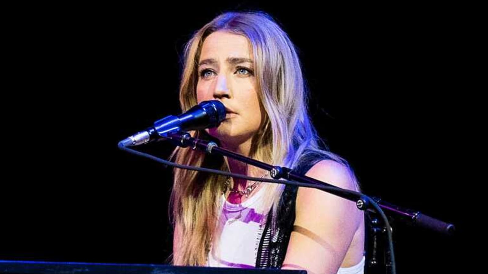 Failed national anthem: the singer was drunk | Yardbarker