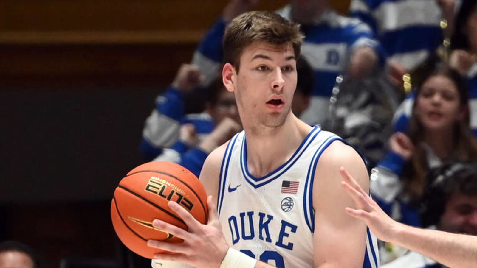 Watch: Duke star injured while Wake Forest students storm court ...
