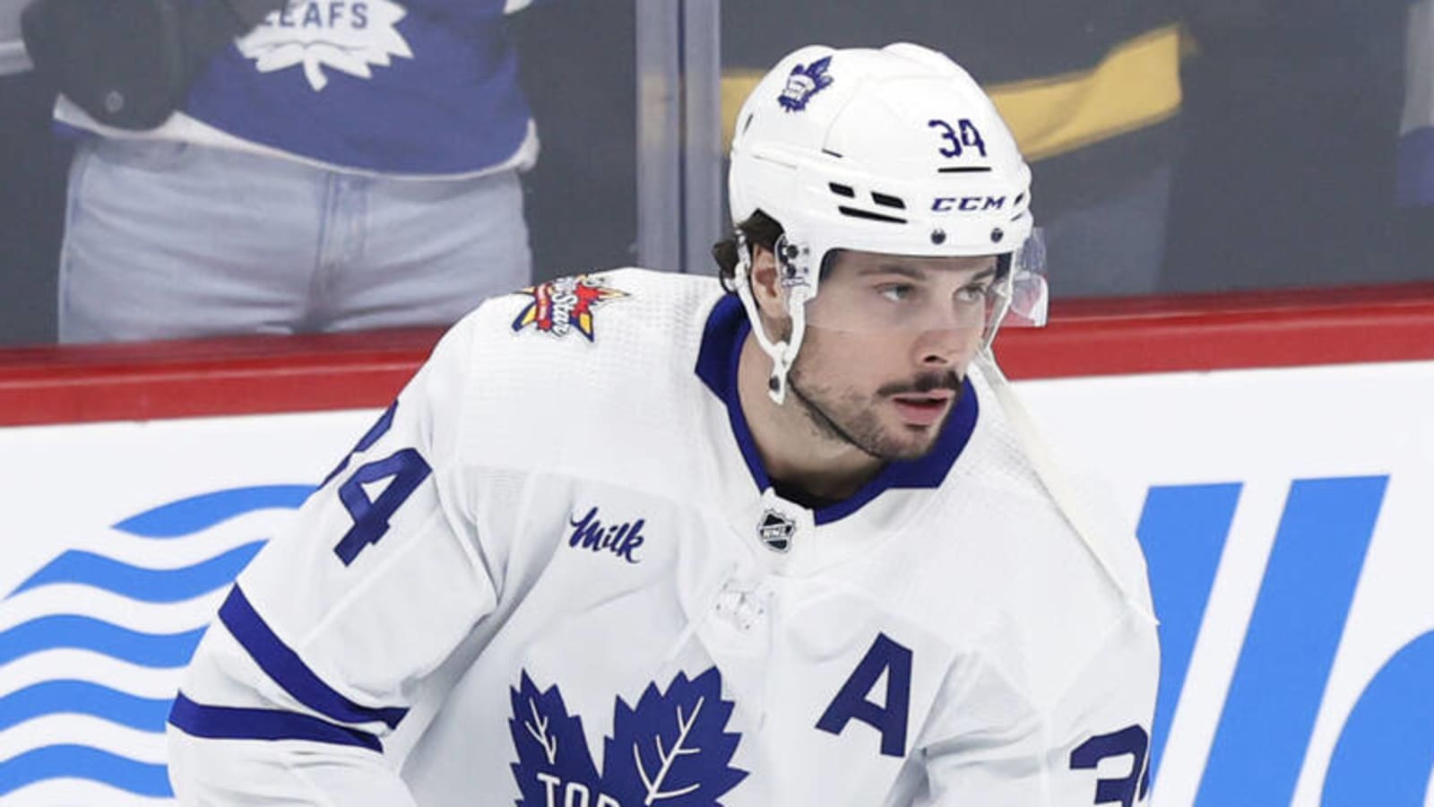 Watch: Matthews scores goal No. 40, makes Maple Leafs history | Yardbarker