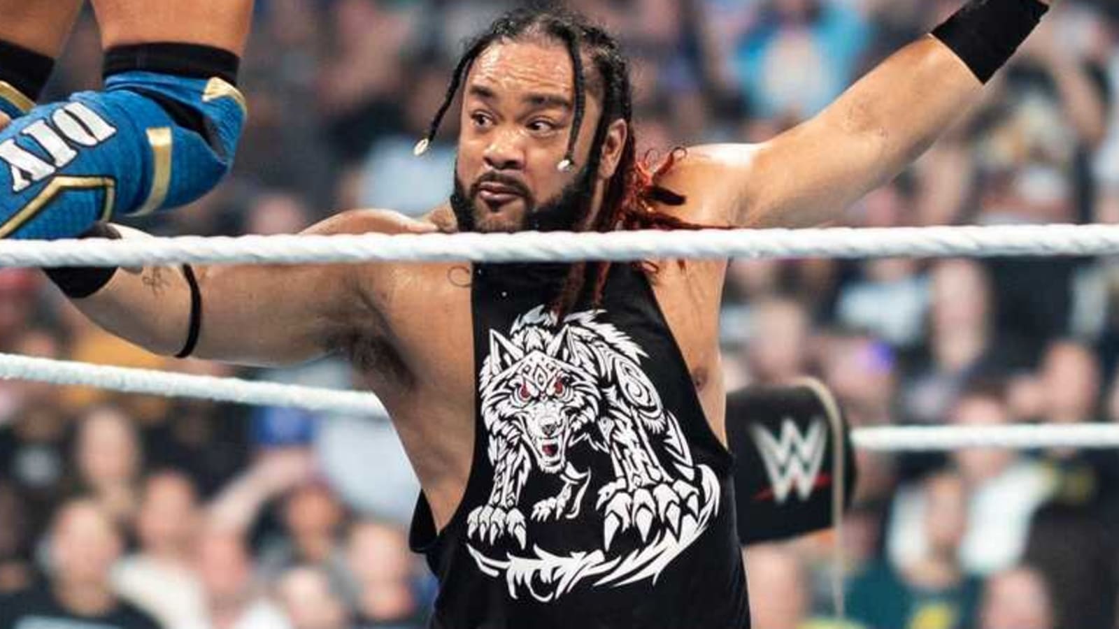 Breaking News – WWE ‘SmackDown’: Dominating Force Officially Debuts And ...