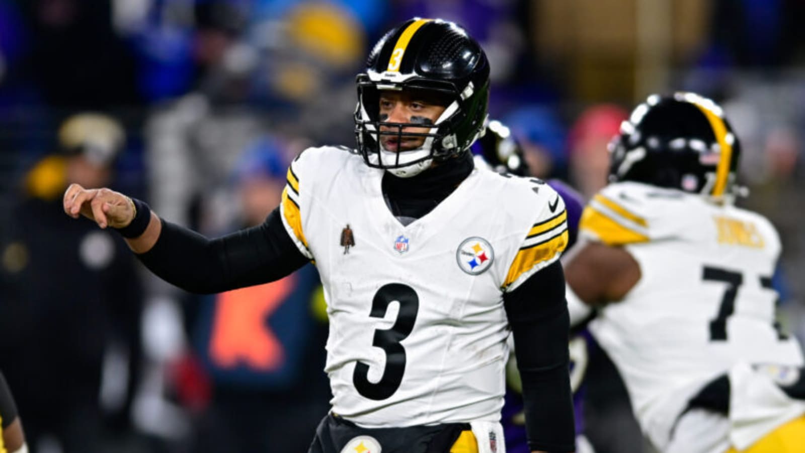 Russell Wilson Rebuffs Raiders Rumors, Says Focus Is on Steelers ...