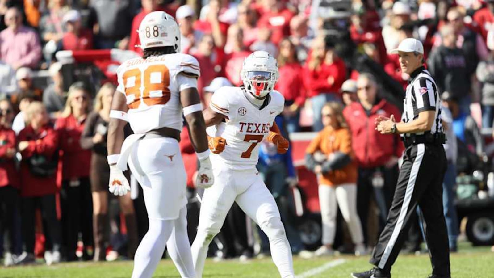 Texas Longhorns Stars Kelvin Banks and Jahdae Barron Named FWAA All ...
