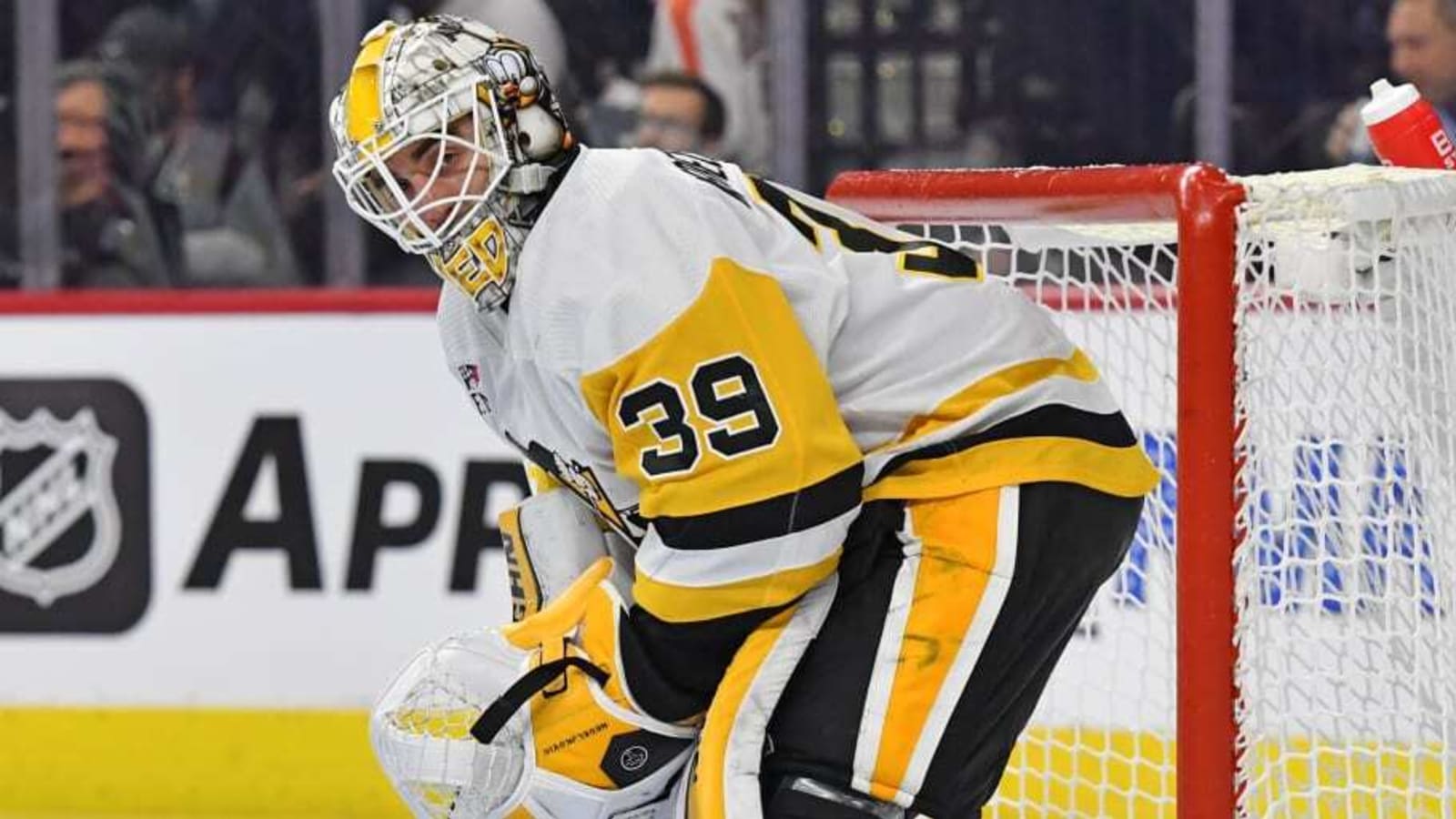 Goalie Battle Imminent for Penguins | Yardbarker