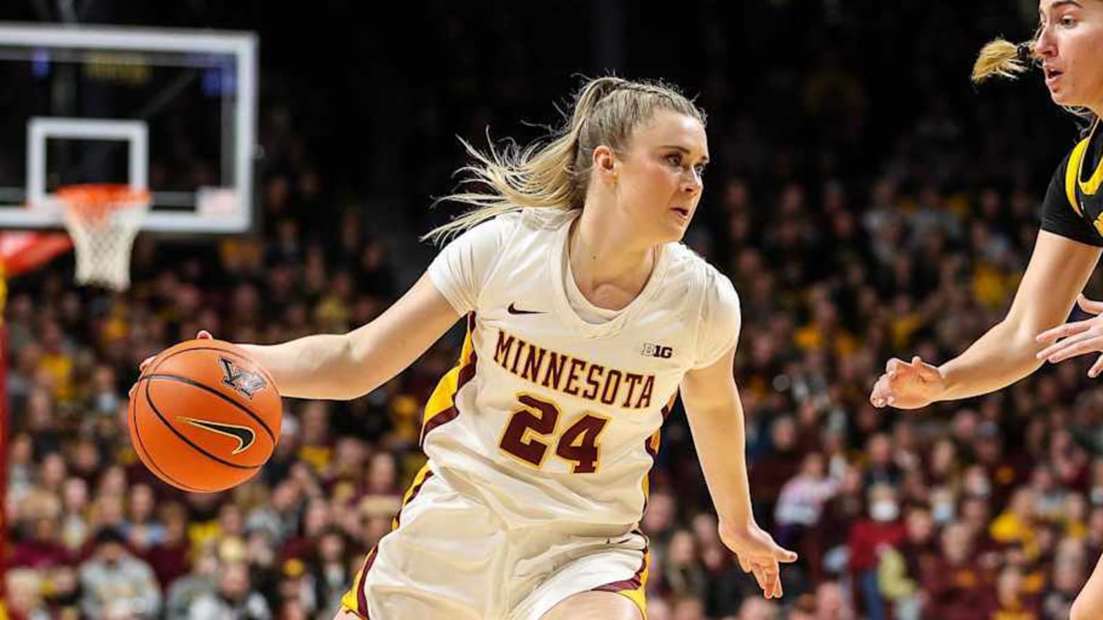 Gophers comeback attempt falls short against Iowa, suffer third ...