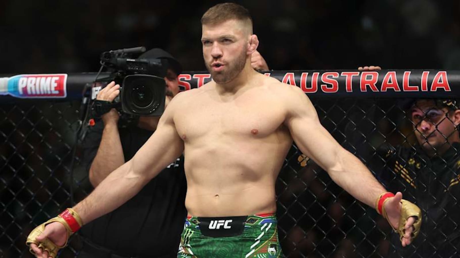 Dricus du Plessis sends vicious message to Sean Strickland ahead of UFC ...