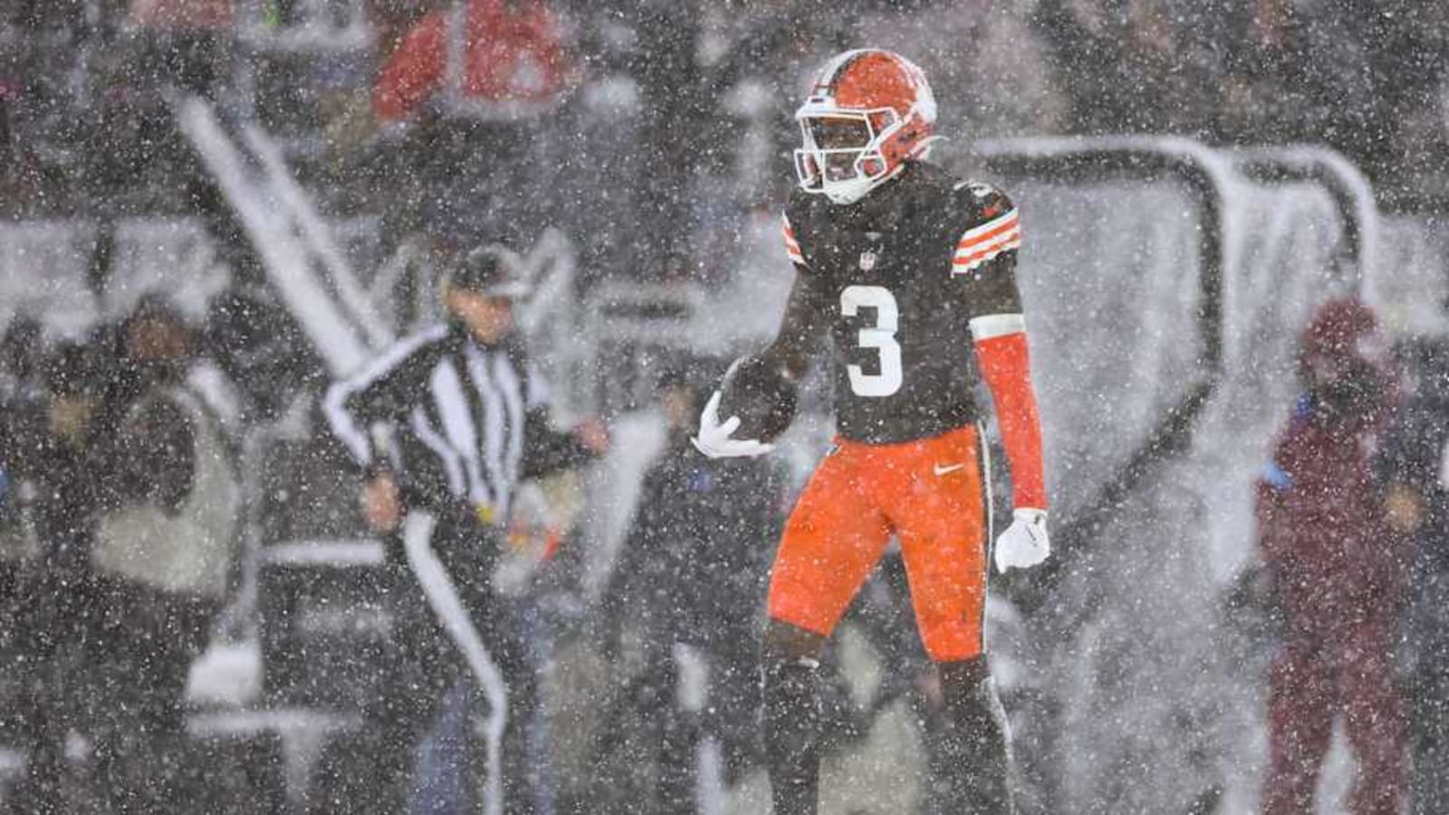 3 Browns who shined in the snow against Steelers in Week 12 | Yardbarker