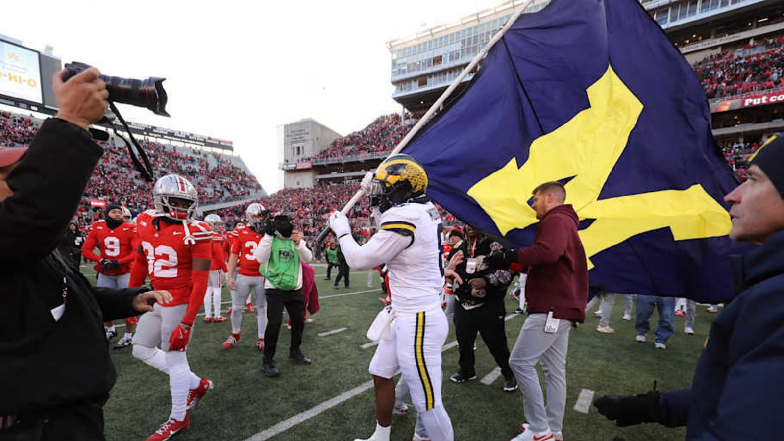 Michigan Football: Derrick Moore explains decision to return for senior ...