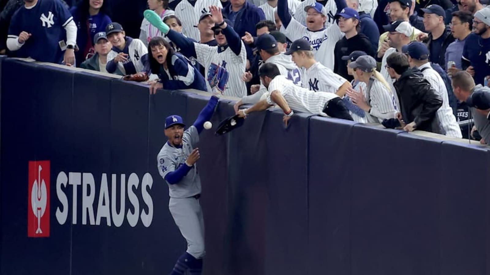 Yankees Fans Banned From All MLB Stadiums For World Series Incident ...