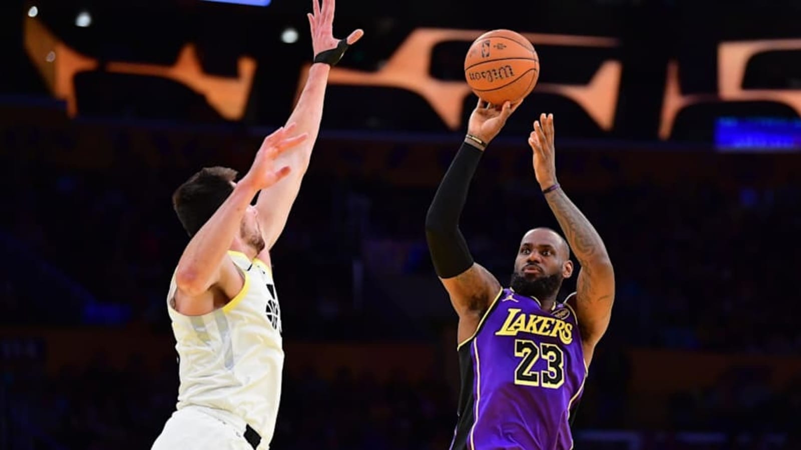 Three-Time All-Star Puts LeBron James' Numbers Ahead of Michael Jordan ...