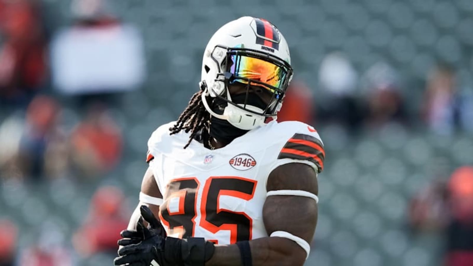 David Njoku teases Browns fans by posting video of Cam Ward to social ...