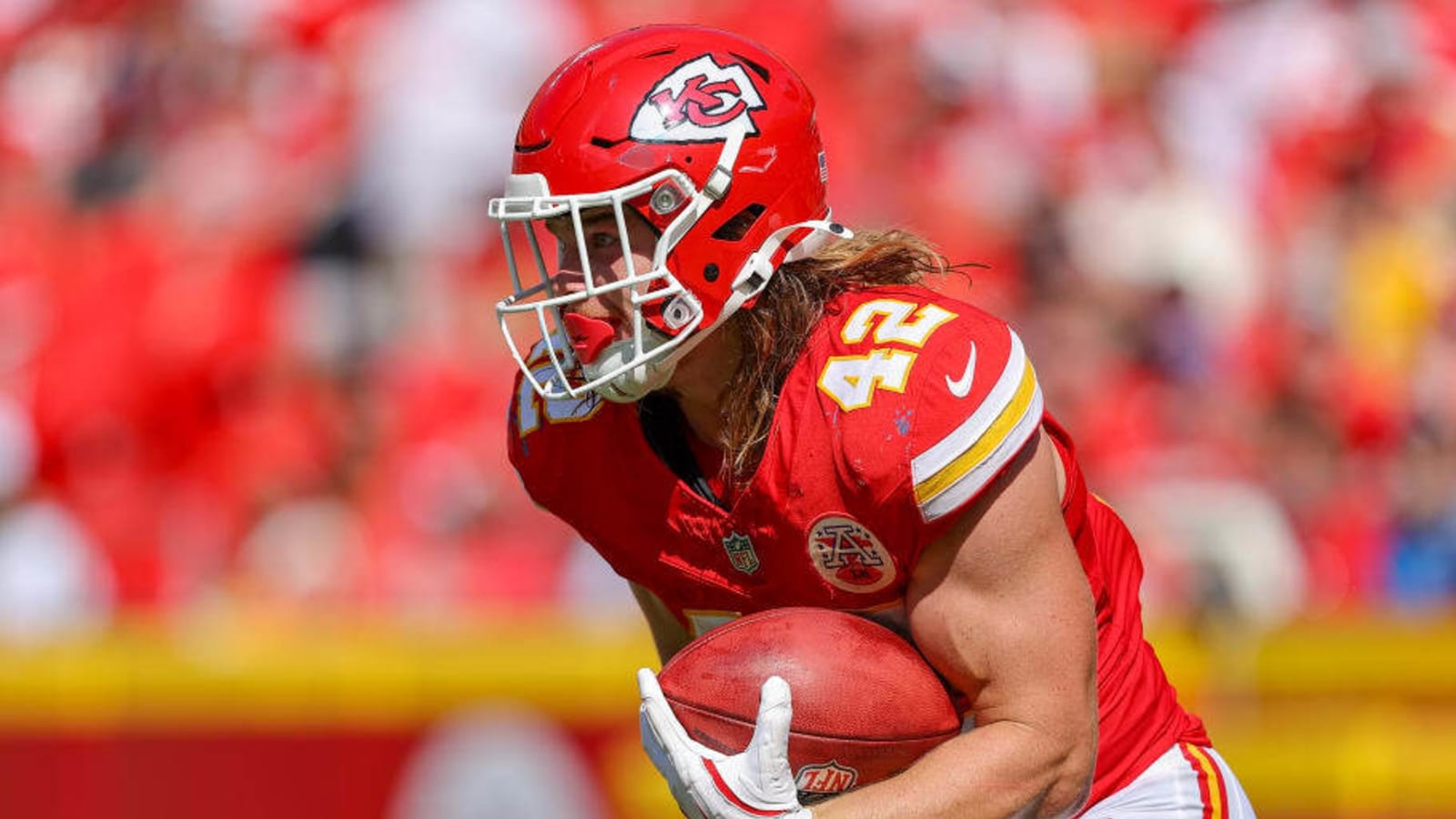 Carson Steele will never have to buy his own drinks again after this ...