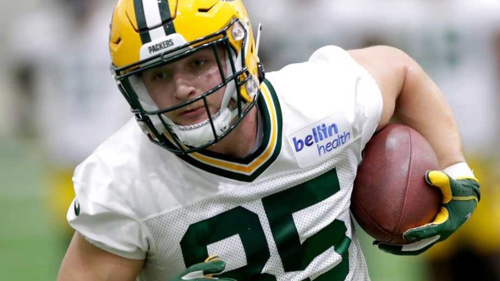 Packers' young playmaker seen in a sling during latest OTA practice ...