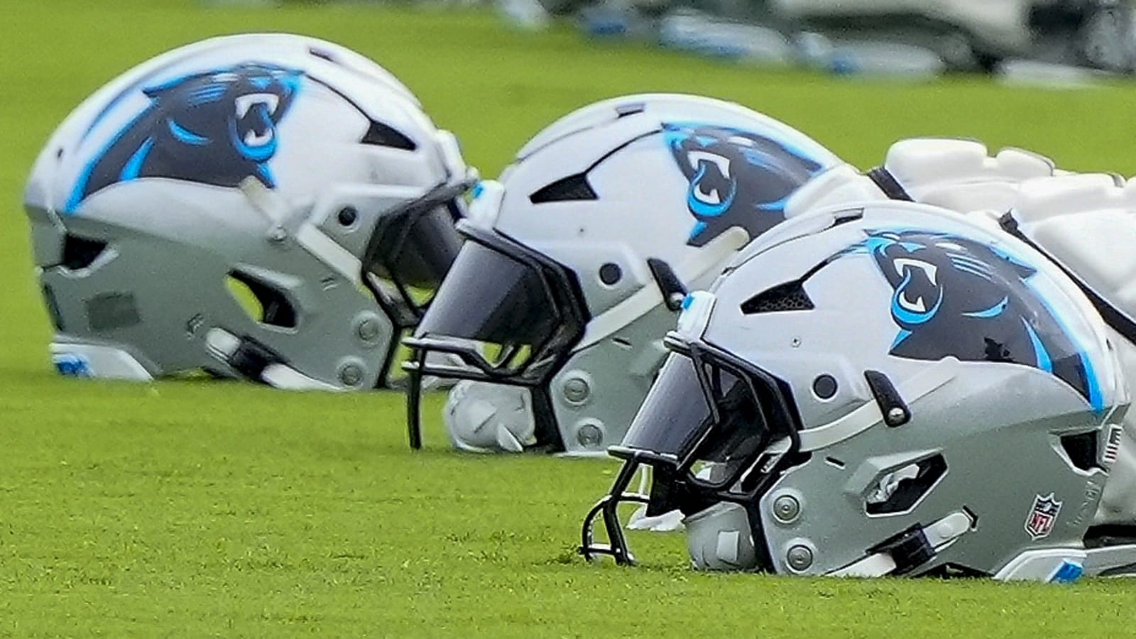 Panthers players aboard plane that ran off airport taxiway | Yardbarker