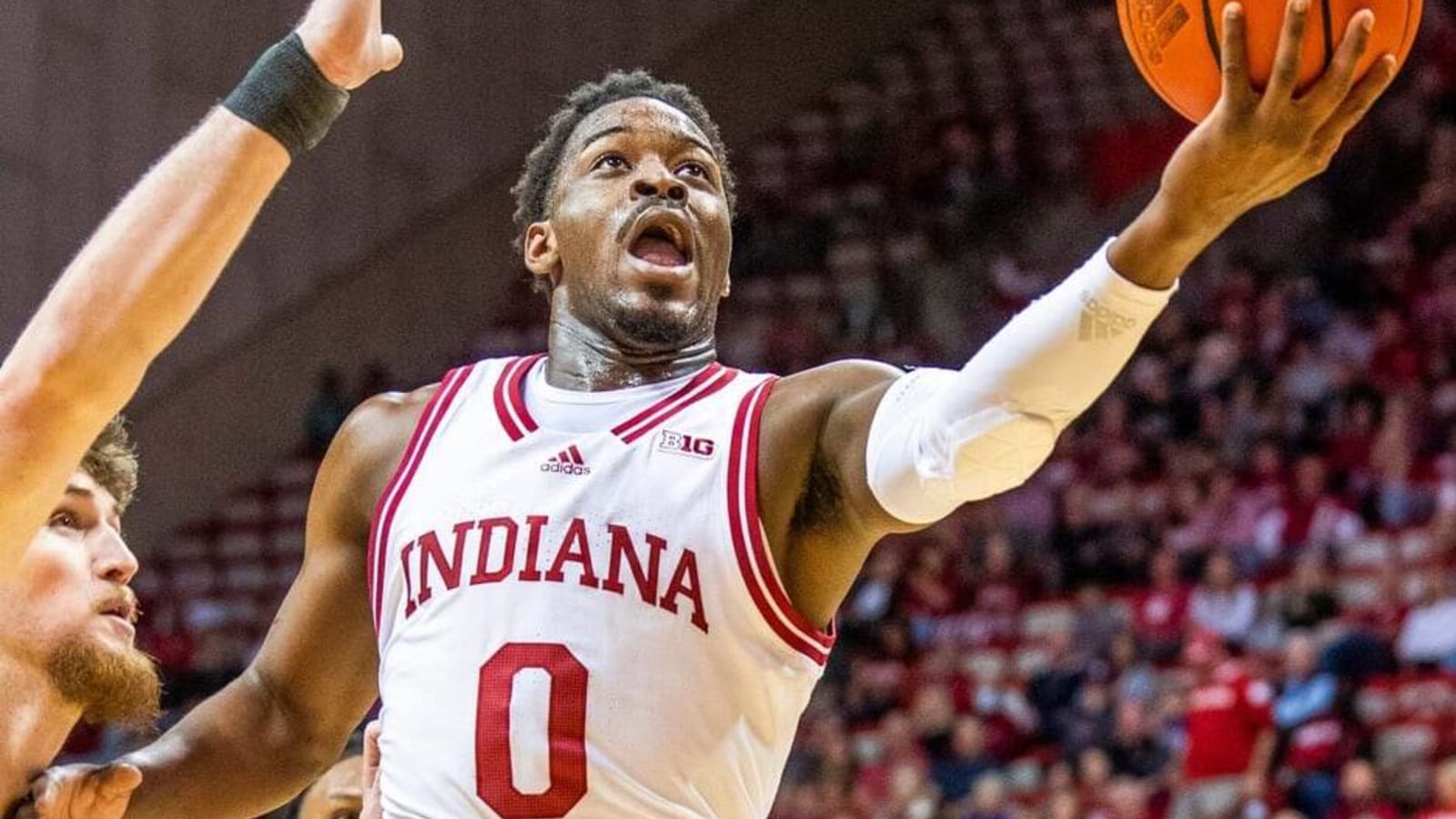 Watch: Indiana Guard Xavier Johnson Fools North Carolina Defense ...