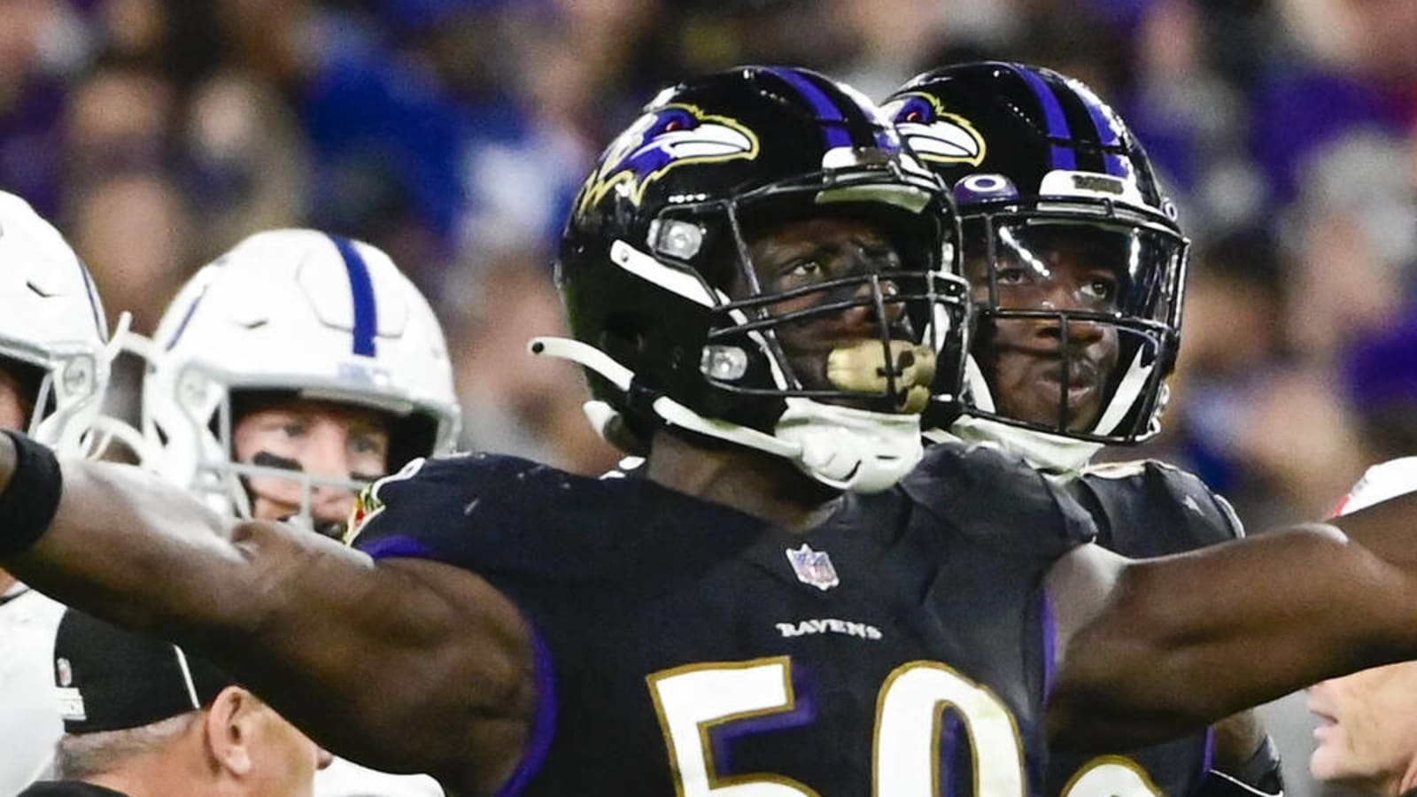 Panthers shore up pass rush by signing four-time Pro Bowler | Yardbarker