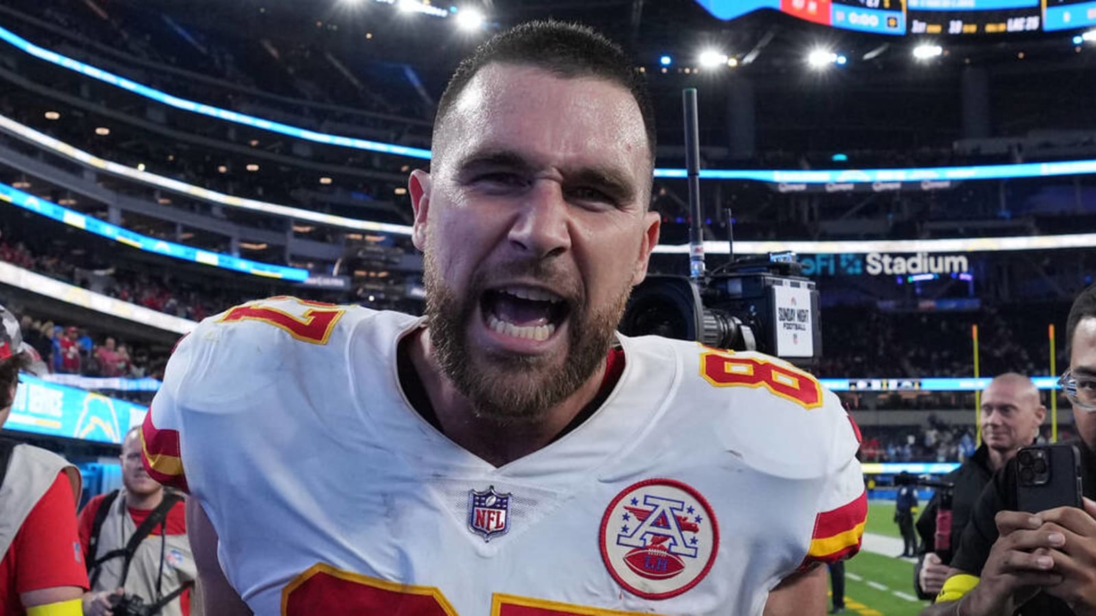 Chiefs' Kelce sets new tight end record in win over Chargers | Yardbarker