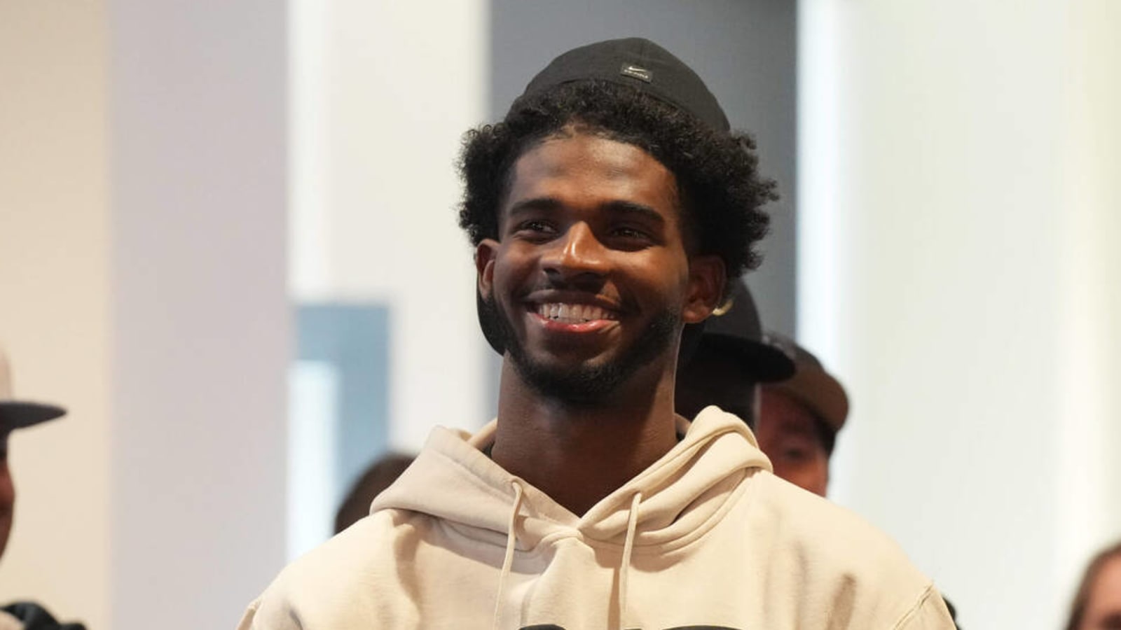 Shedeur Sanders launches football 'over them mountains' | Yardbarker