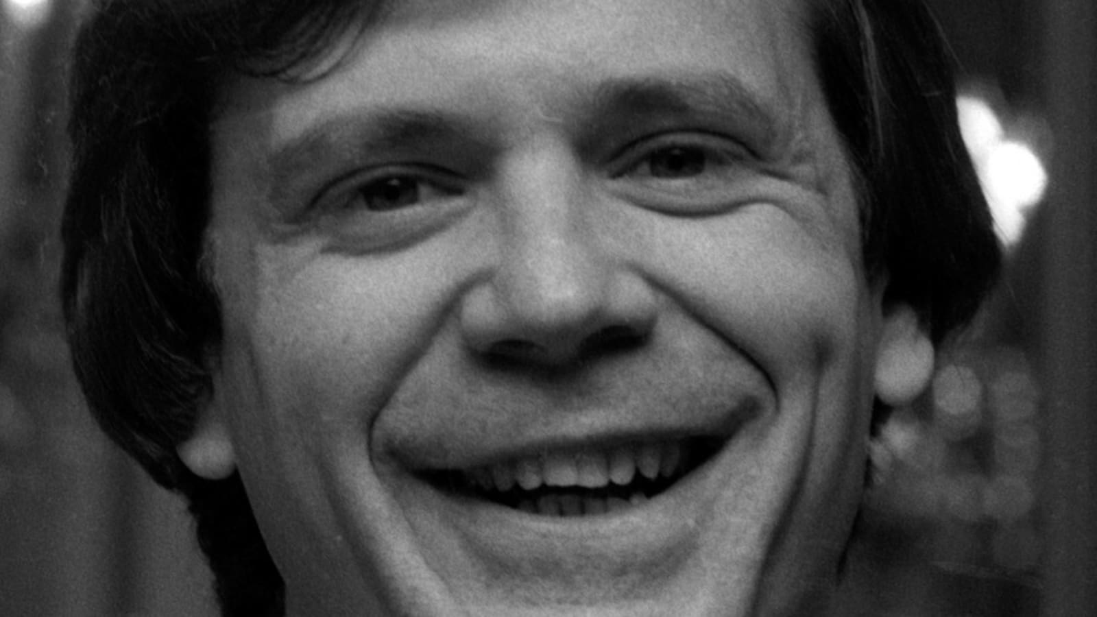 Stranger Things star Mark Withers dies age 77 after tragic cancer ...