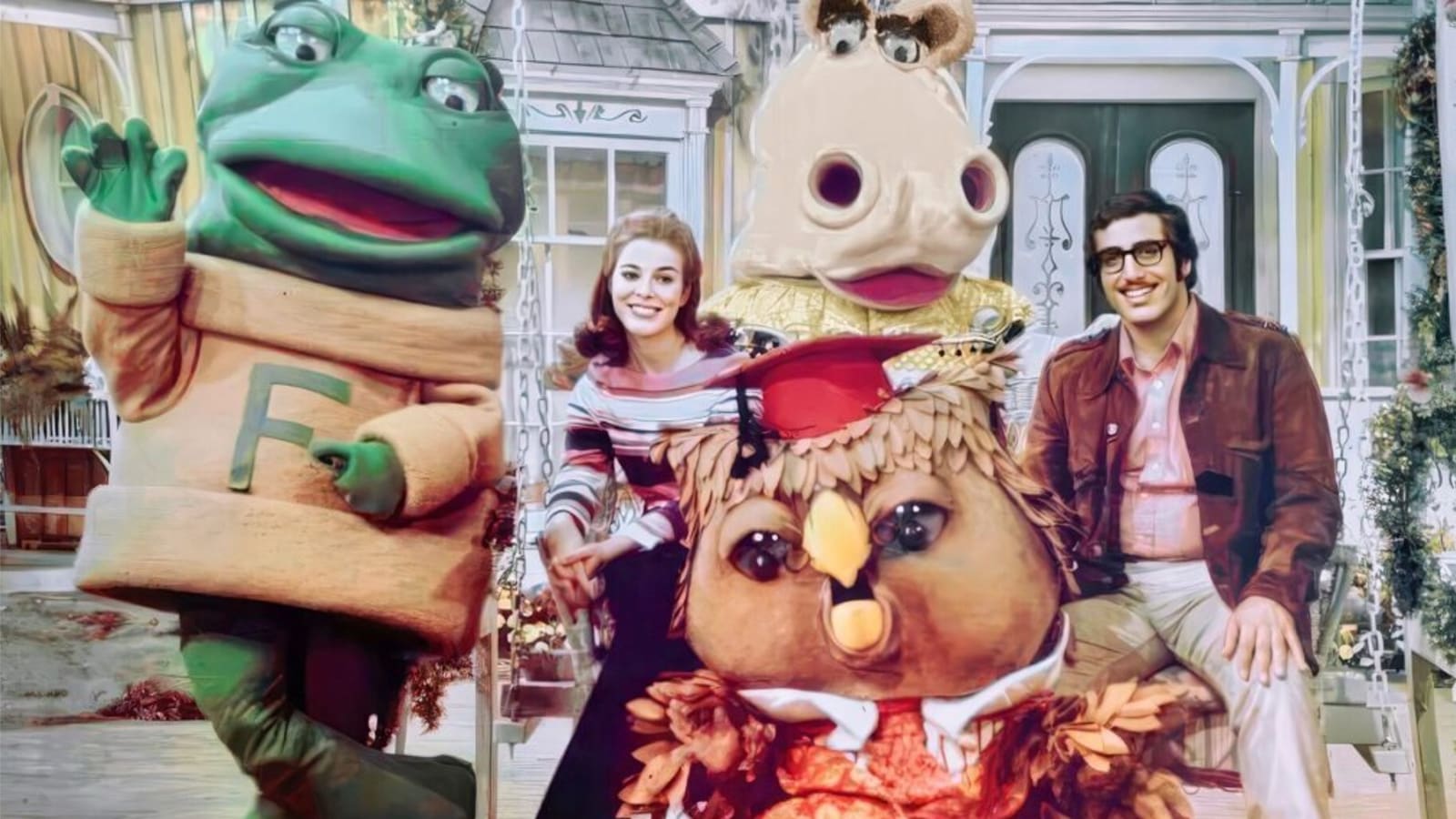 Doug Momary & Emmy Jo on Why ‘New Zoo Revue’ Still Resonates 50 Years ...