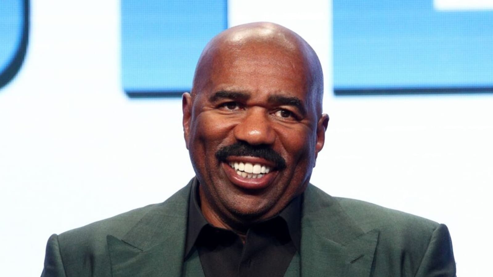 Steve Harvey Biopic: Who Will Play ‘Family Feud’ Star in Movie ...