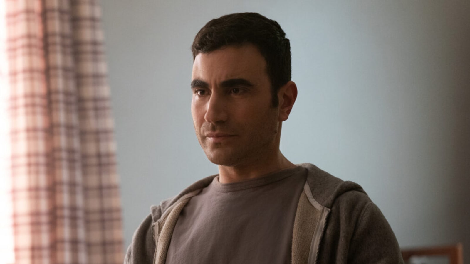 ‘Shrinking’ Stars Explain That Surprising Louis, Alice & Brian Scene ...