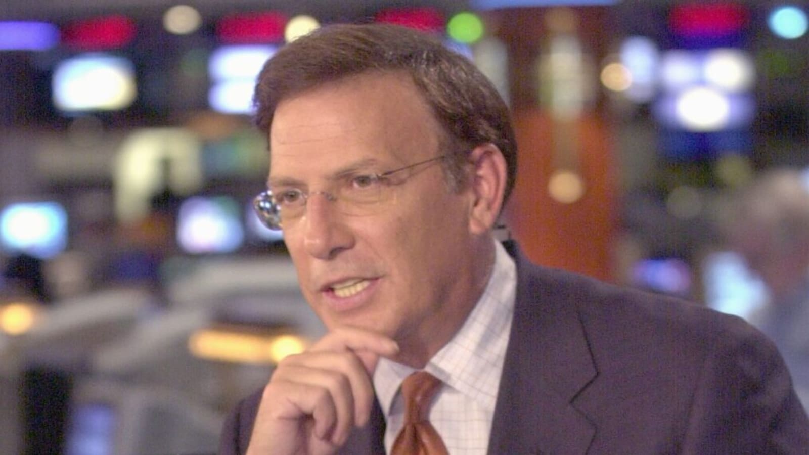 Renowned Former CNN Anchor Aaron Brown Dies at 76 | Yardbarker