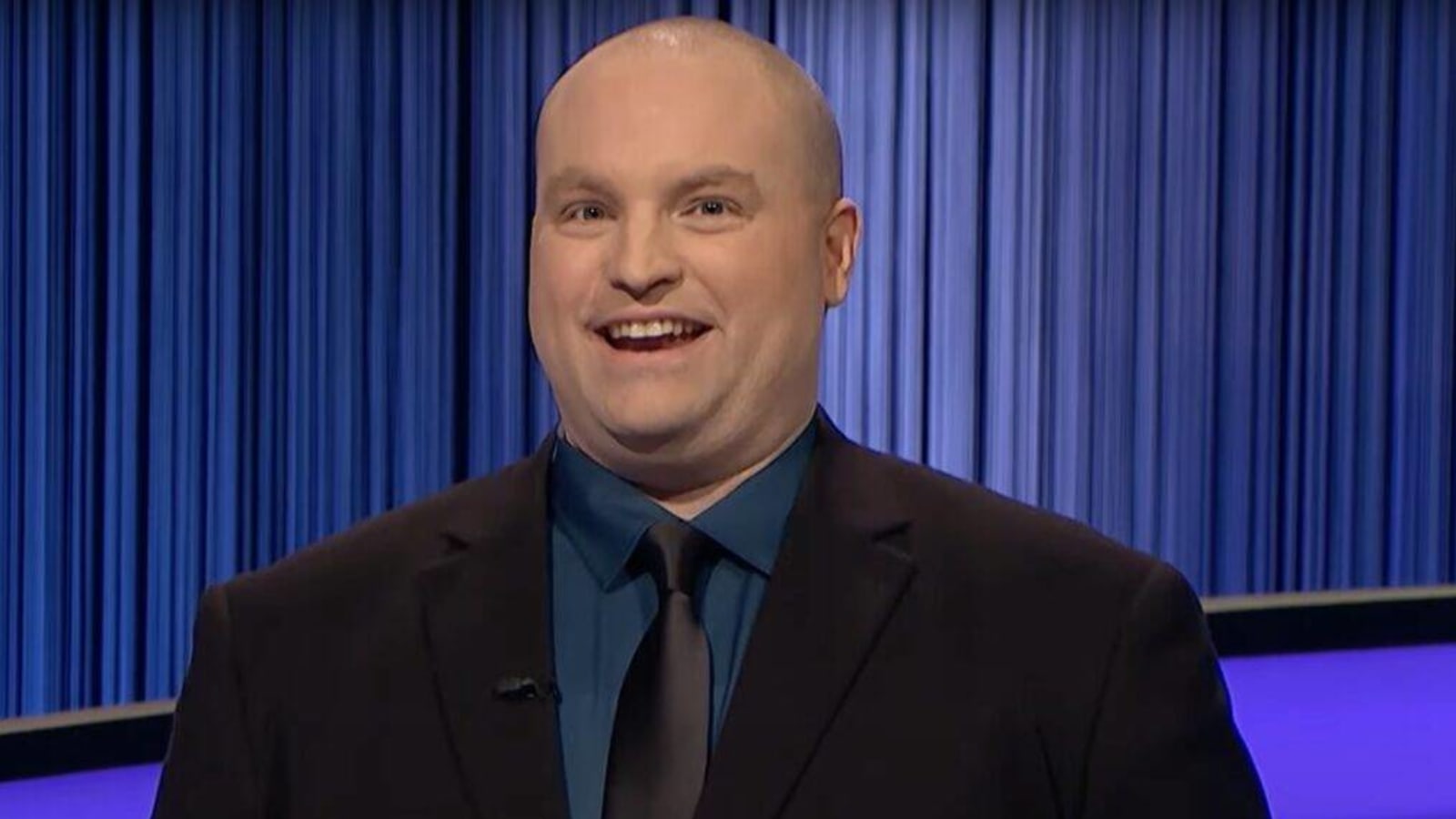 ‘Jeopardy!’ Giant Killer Jared Watson Wows Fans Performing Show’s Theme ...