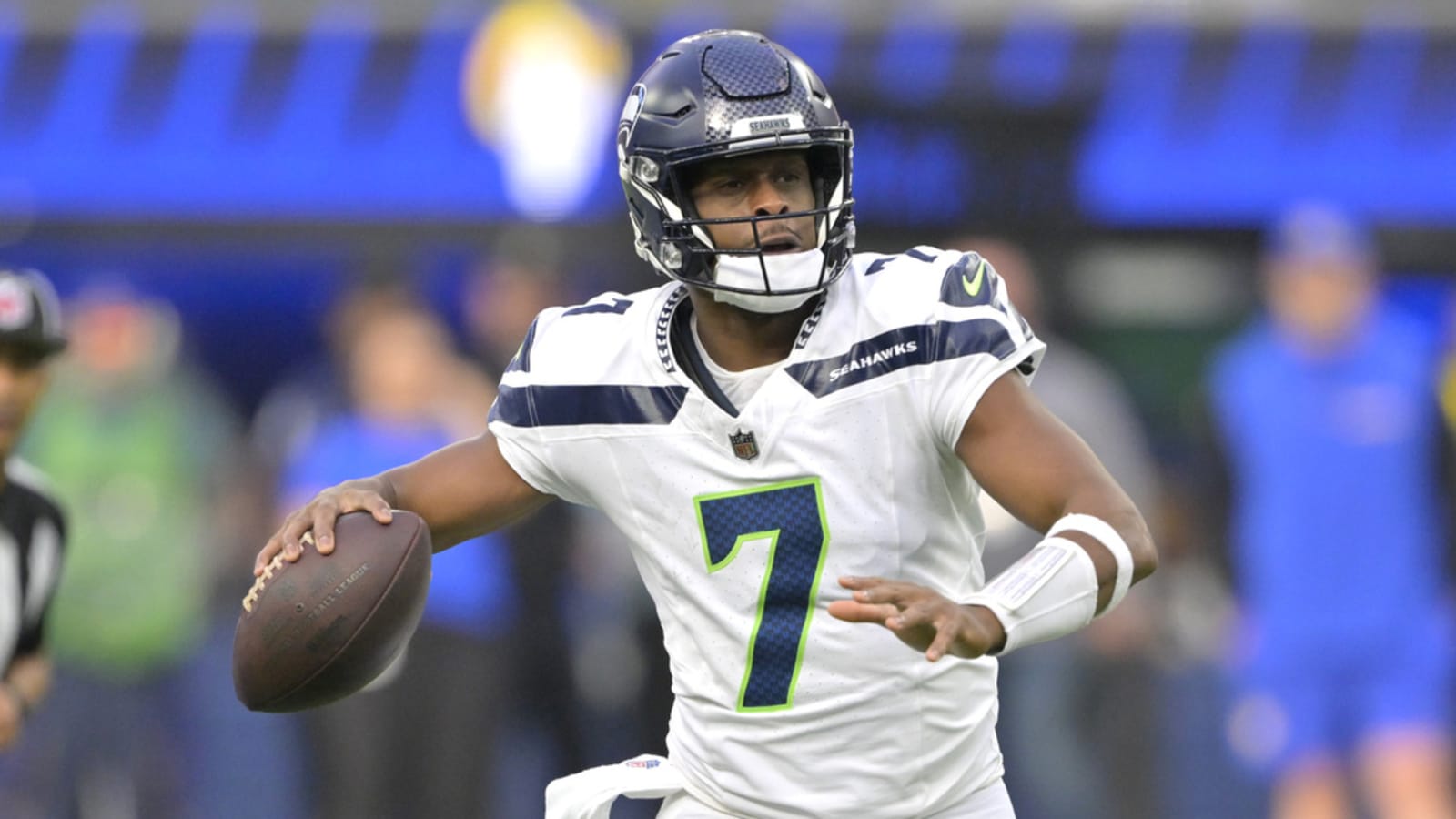 Raiders' connection to Geno Smith grows stronger | Yardbarker