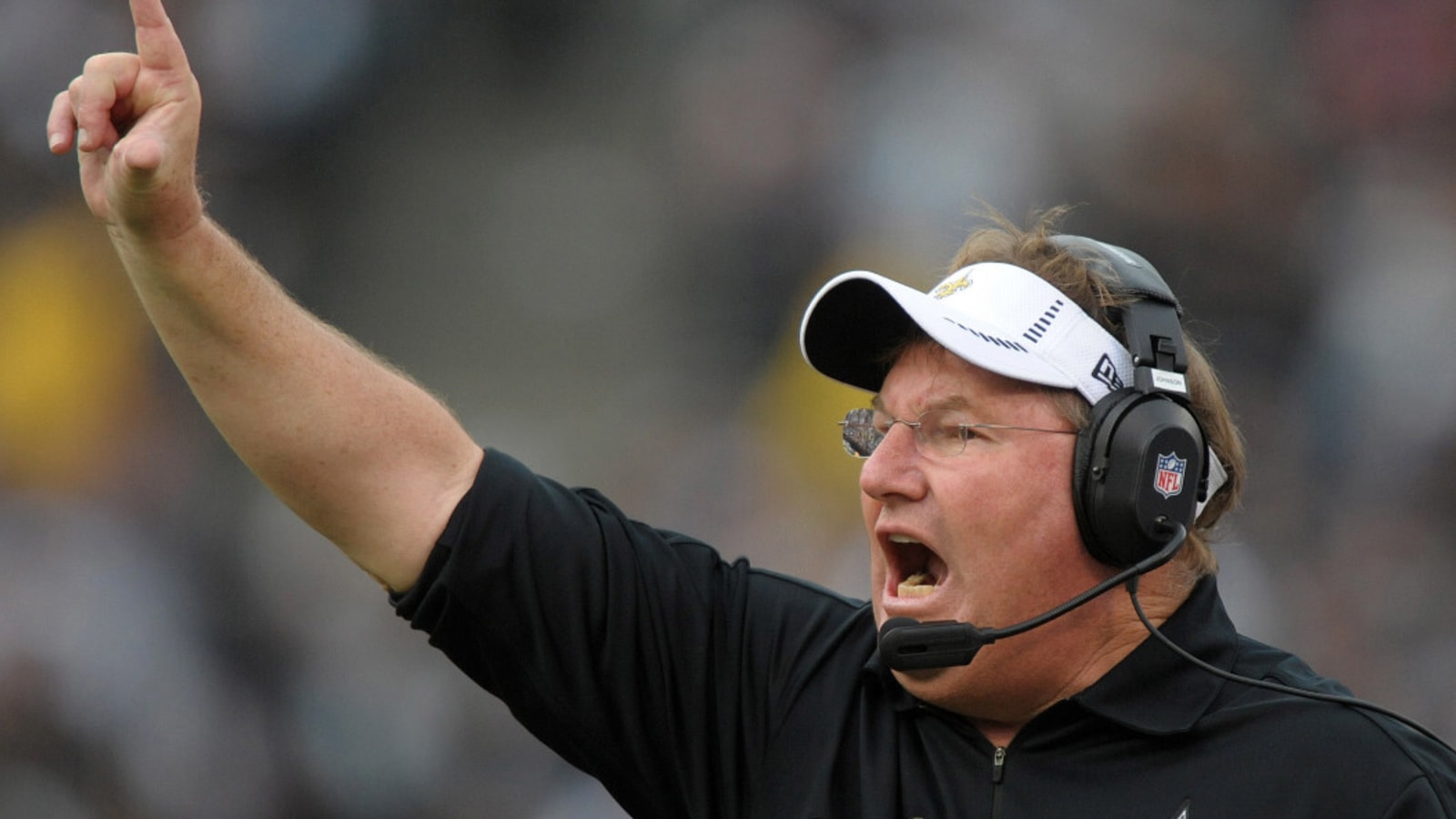 Chicago Bears Hire Respected Defensive Line Coach | Yardbarker