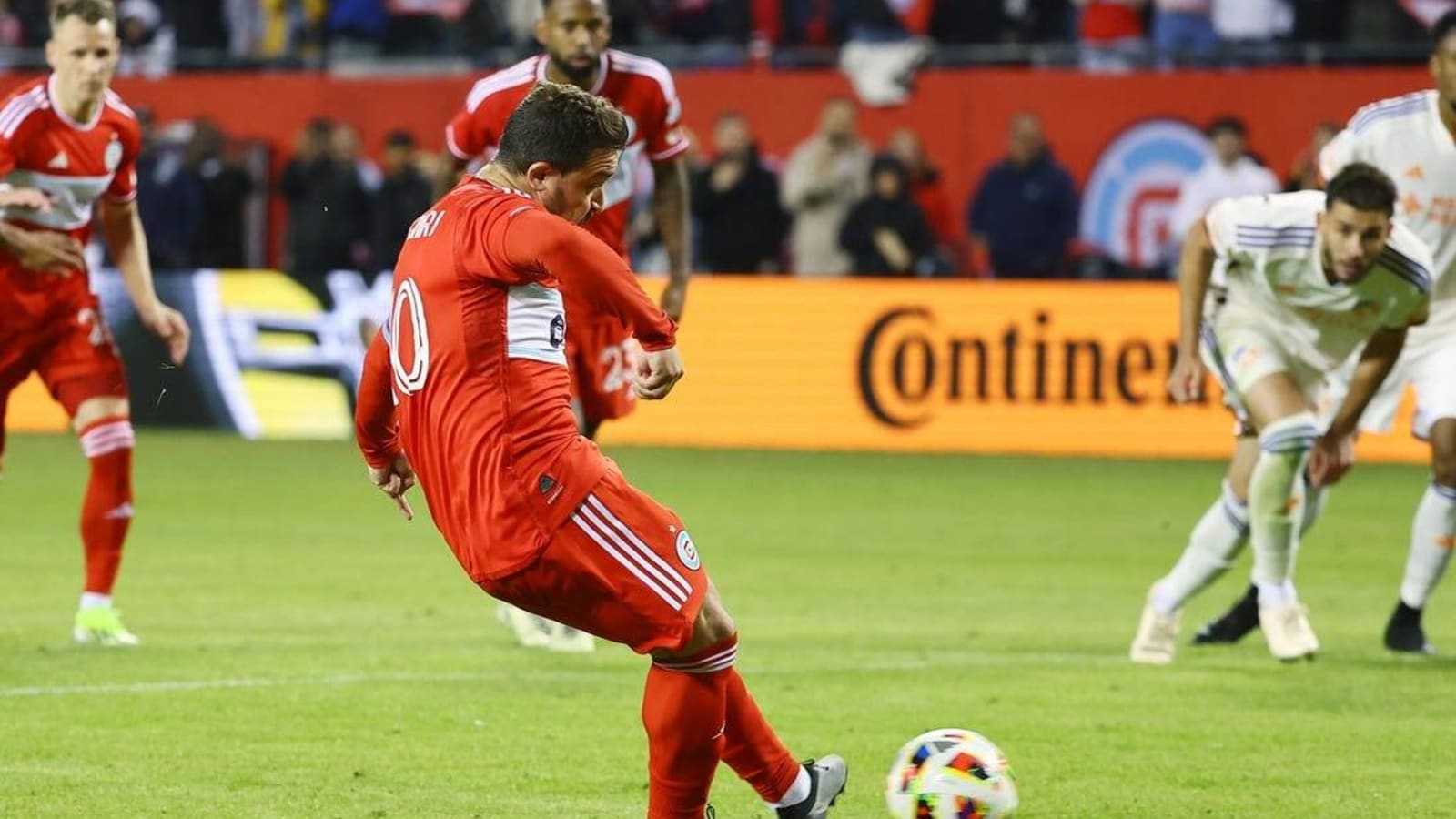 Miles Robinson scores winning goal as Cincinnati edges Fire | Yardbarker