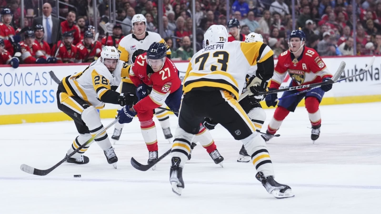 Panthers blow late lead, top Sens in SO | Yardbarker