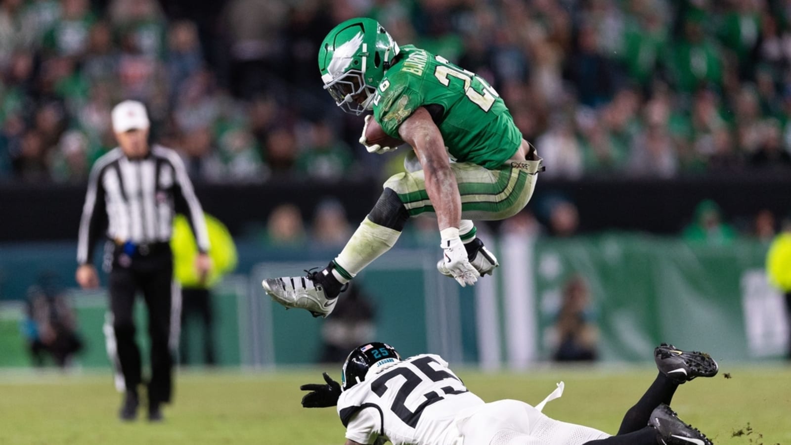 Saquon Barkley, Eagles soar into Dallas set on extending Cowboys ...
