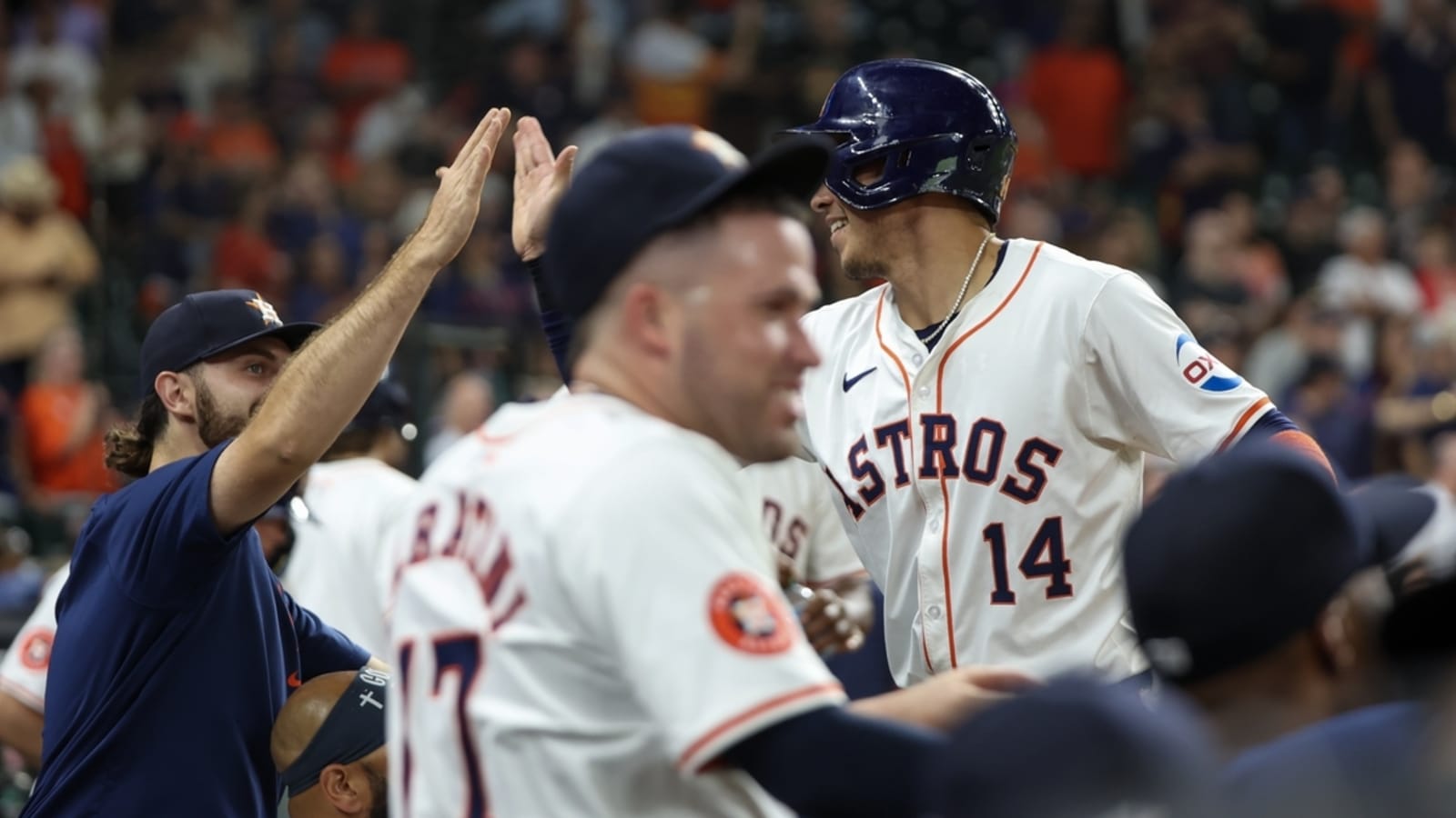 Astros score four runs in 8th to rally past Royals | Yardbarker