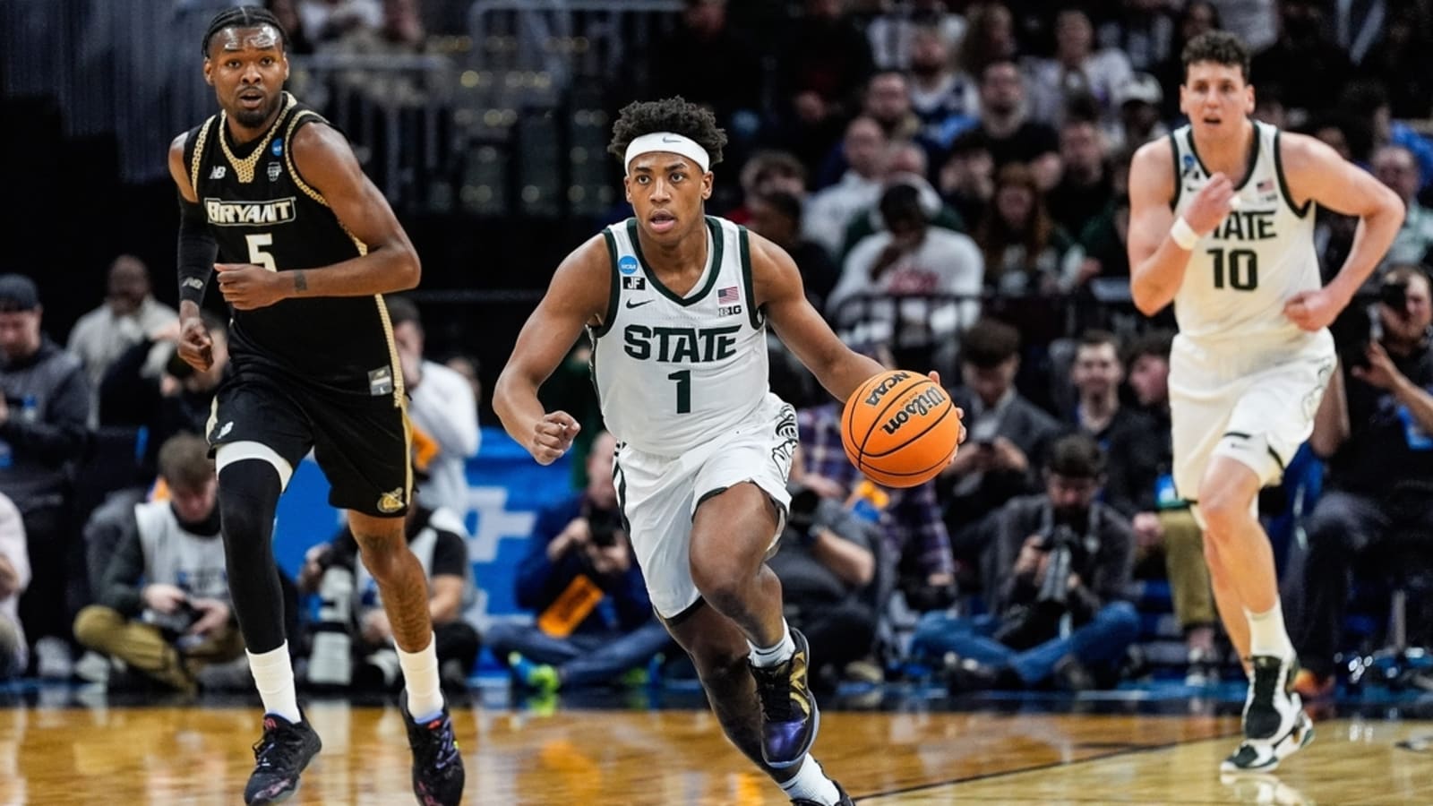 Coen Carr, Michigan State brush aside Bryant in NCAA opener | Yardbarker
