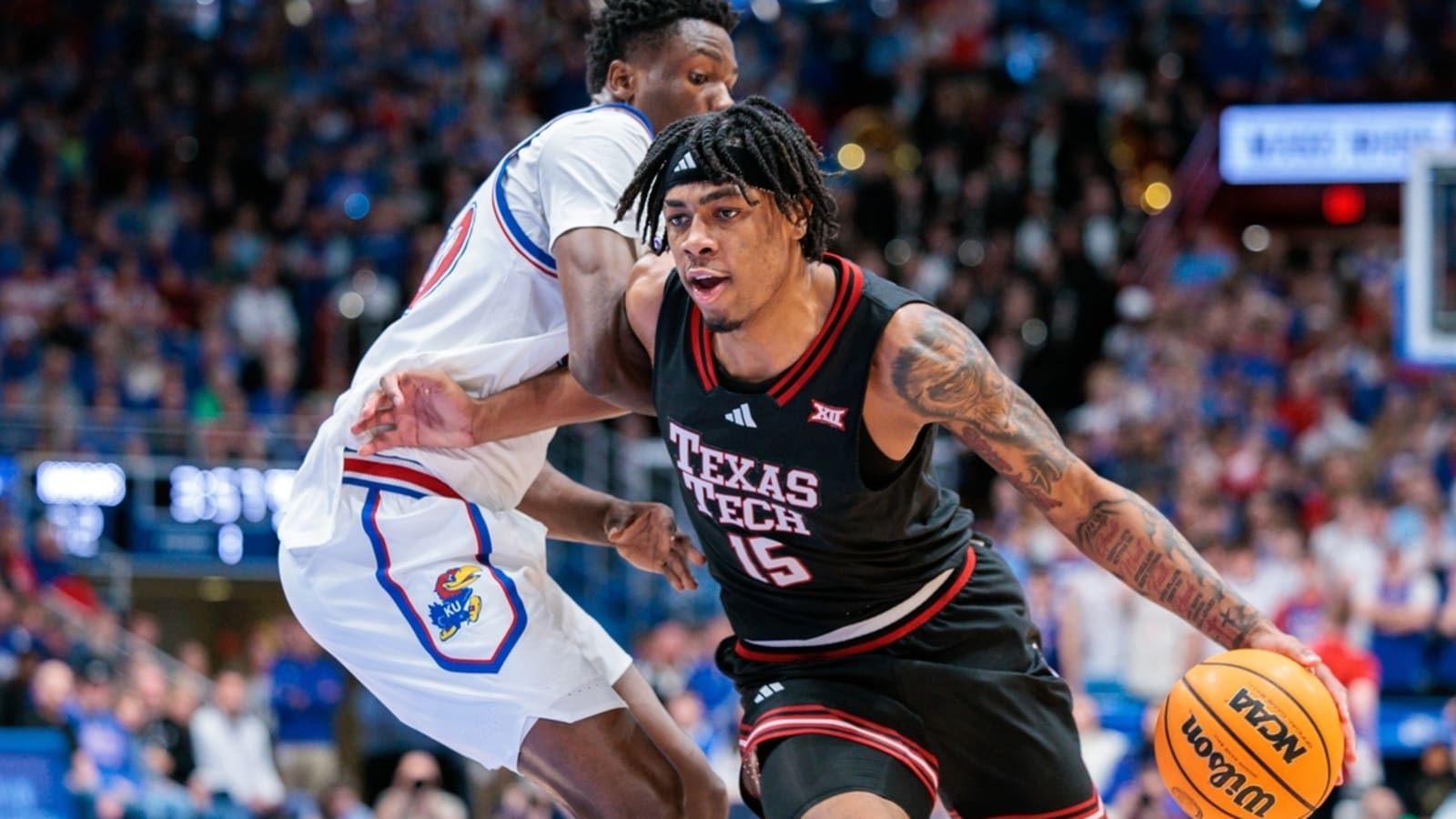 JT Toppin scores 21, lifts No. 10 Texas Tech over Kansas | Yardbarker