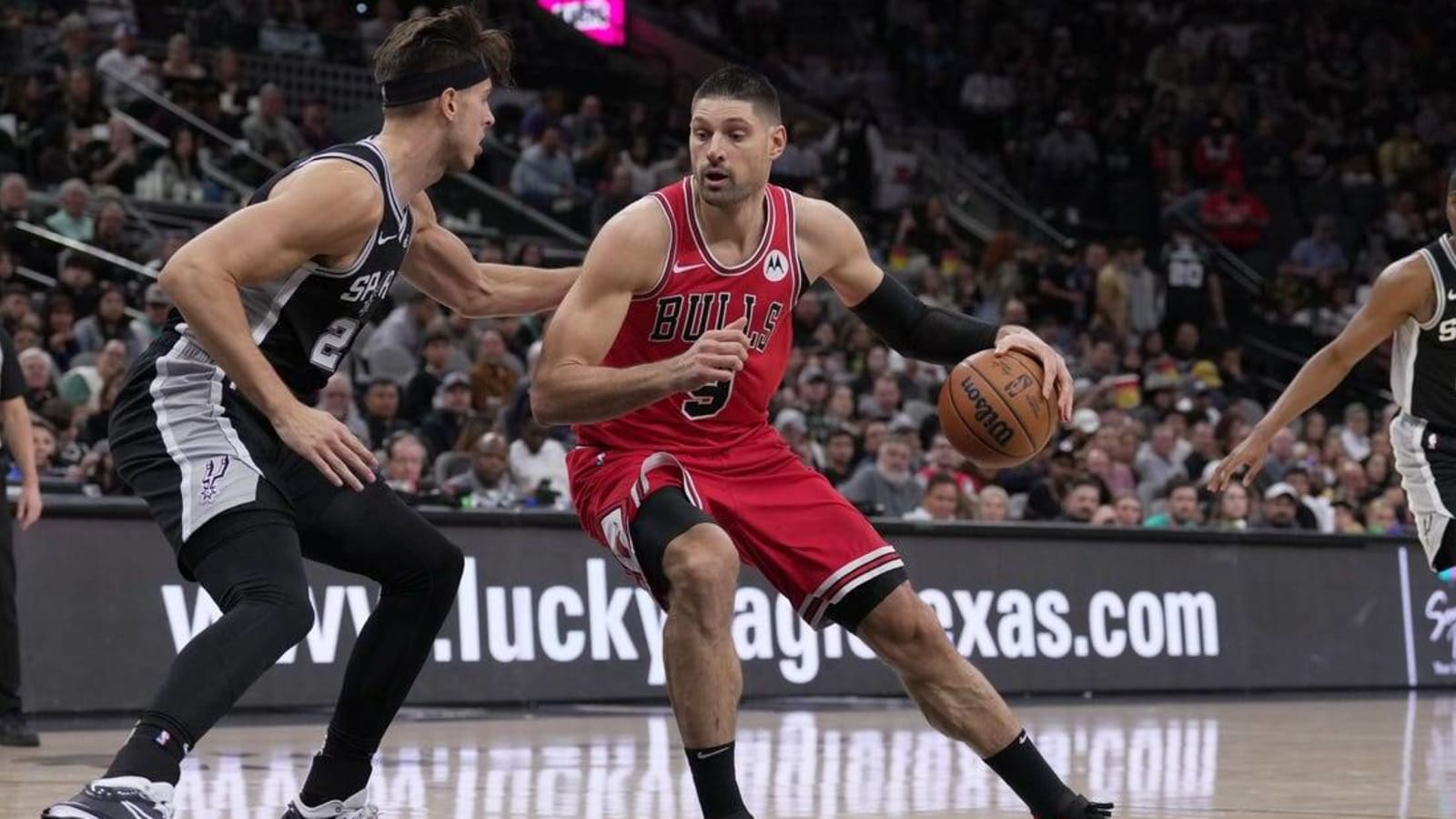 Bulls hand Spurs team-record-tying 16th straight loss | Yardbarker