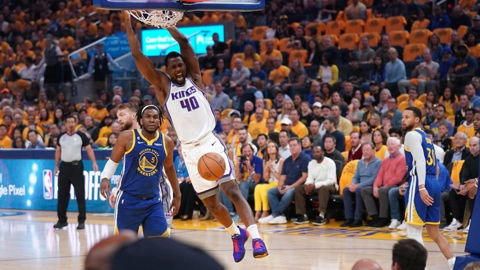 Harrison Barnes sticks with Kings, agrees to 3-year, $54M deal | Yardbarker