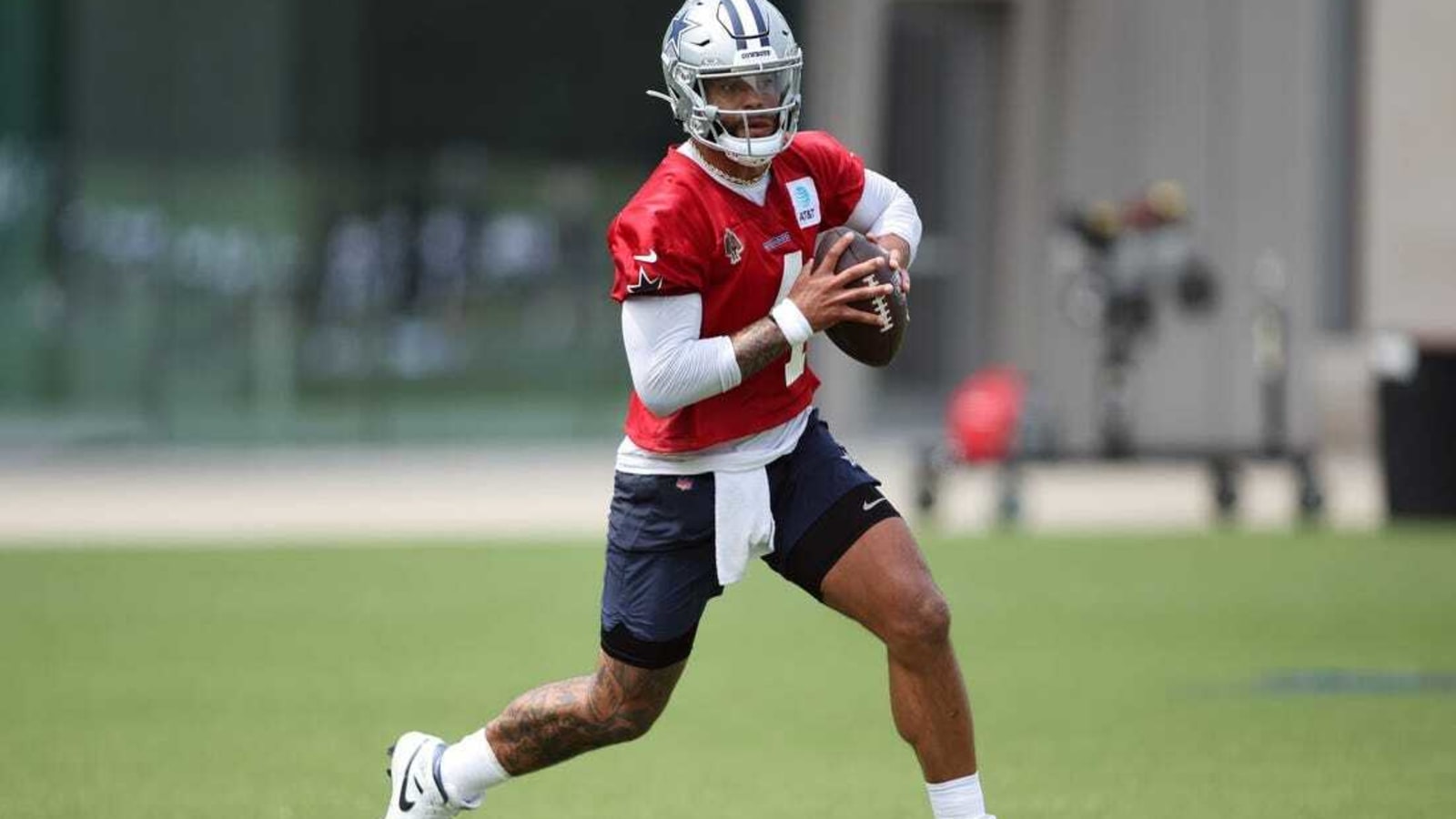 Reports: Cowboys QB Dak Prescott (ankle) out of walking boot | Yardbarker