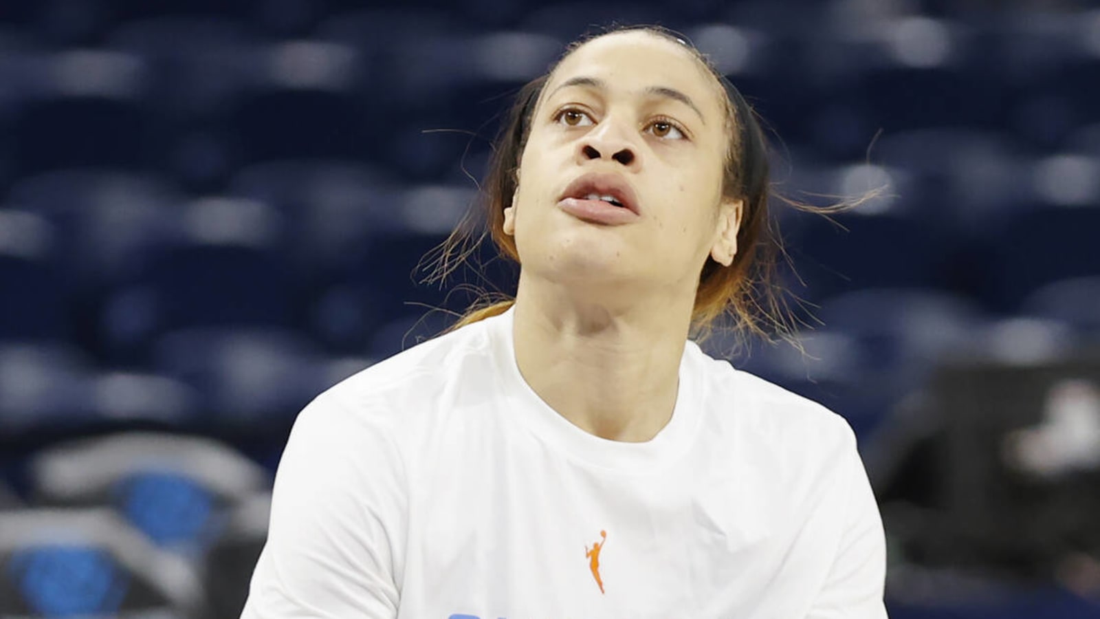 Chennedy Carter harassed by fan amid incident fallout | Yardbarker