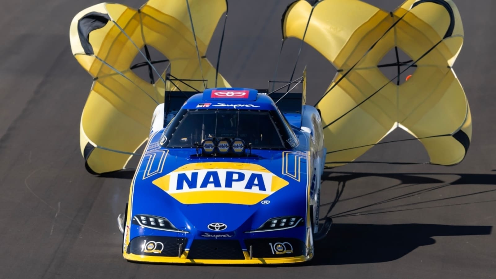 Ron Capps’ NHRA car explodes in terrifying moment at Arizona Nationals ...