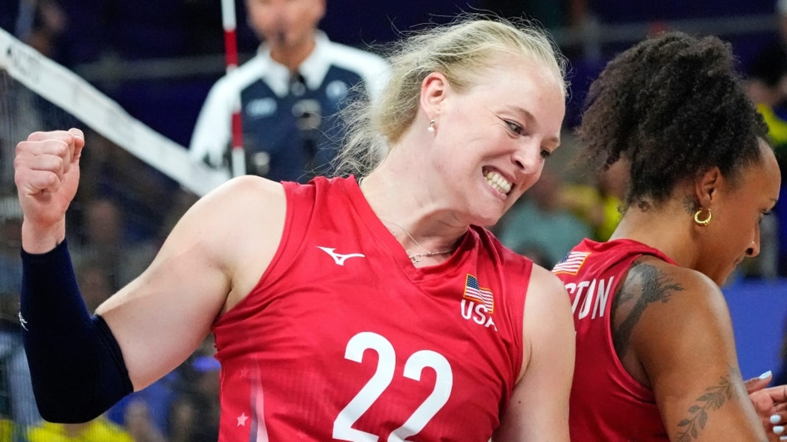 USA women’s volleyball defeats Brazil, advances to gold medal match ...