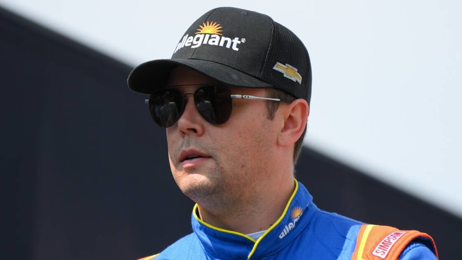 Erik Jones announces he has spinal fracture, will miss Dover after ...