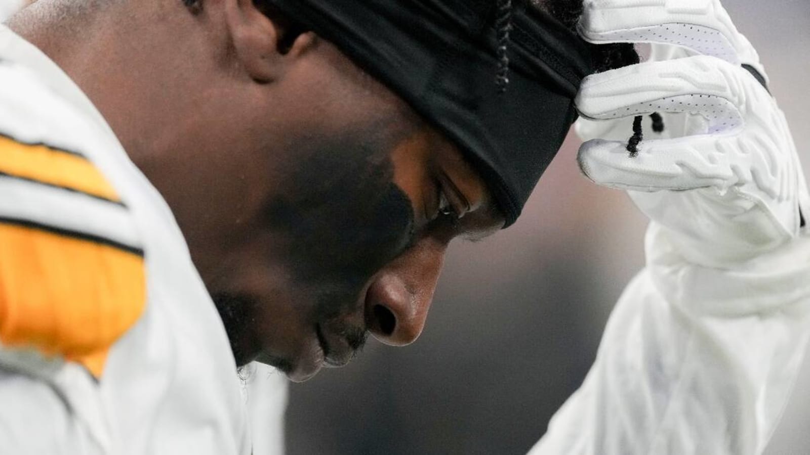 Steelers safety Damontae Kazee ejected over hit on Colts wide receiver ...