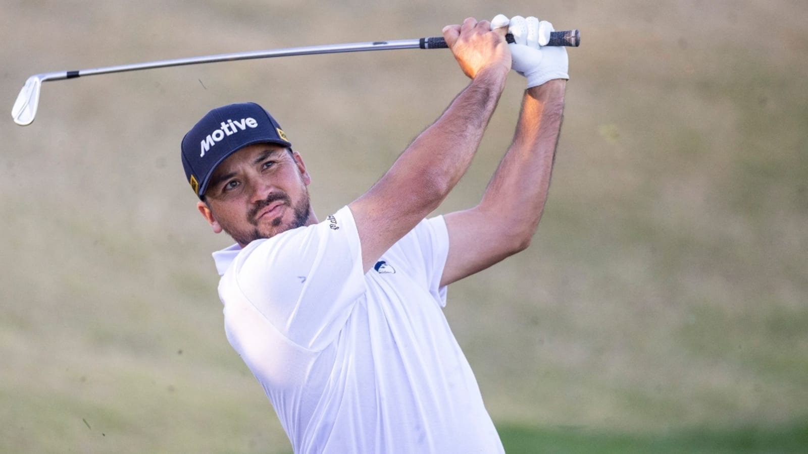 Jason Day sparks outrage with grey sweatsuit ‘groutfit’ during final ...