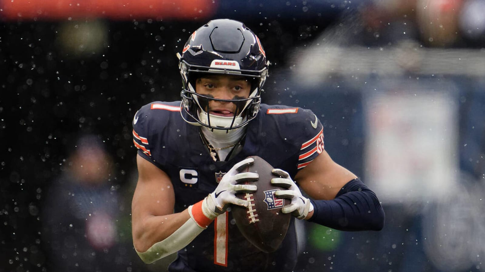 Oddsmakers list AFC team as heavy favorite to land Justin Fields ...