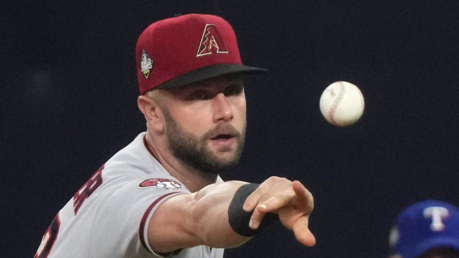 Watch: Christian Walker makes tremendous one-handed snag at first ...