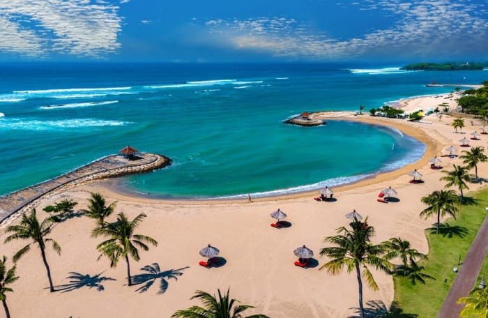 25 adorable coastal towns to visit around the world | Yardbarker