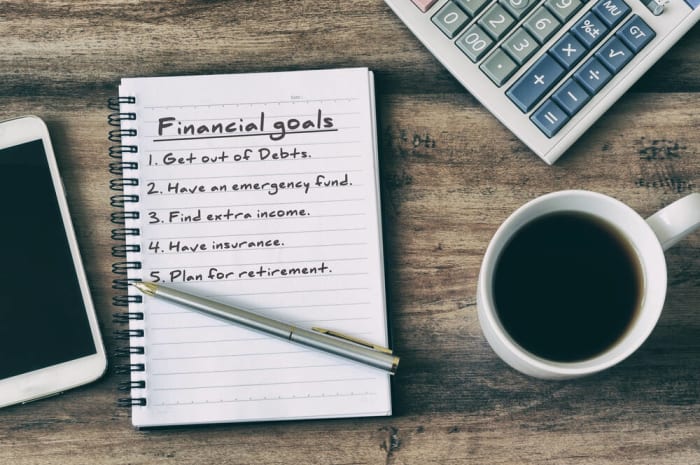 20 ways to cut your spending and meet your budget goals | Yardbarker