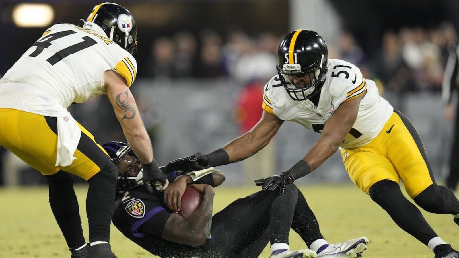 Steelers LB Myles Jack Leaves Ravens Game With Groin Injury | Yardbarker