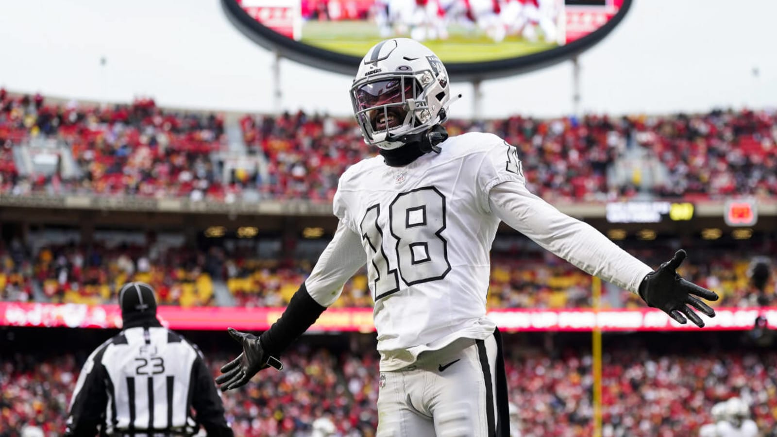 Raiders' Jack Jones shuts down the magic act that is Patrick Mahomes ...